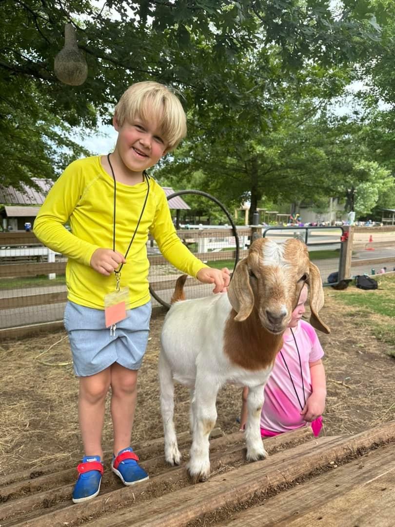 Summer Day Camp : Menagerie Farm